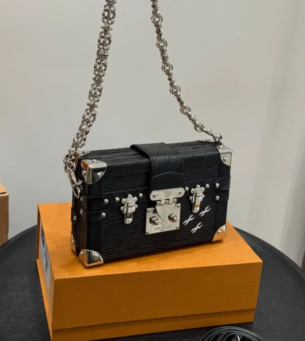 LV Black box handbag with thick chain black – The Jewellery Effect
